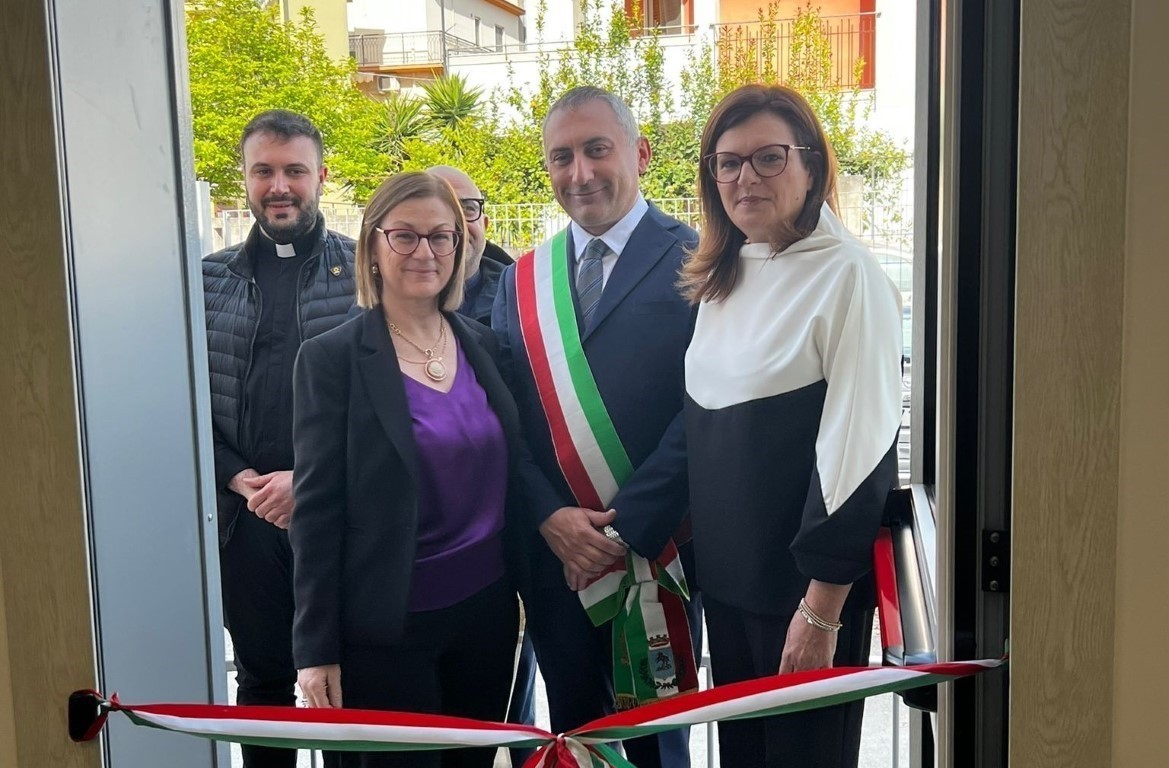 MONTALBANO JONICO, INAUGURATO IL LABORATORIO FARE ALL'ISIS PITAGORA